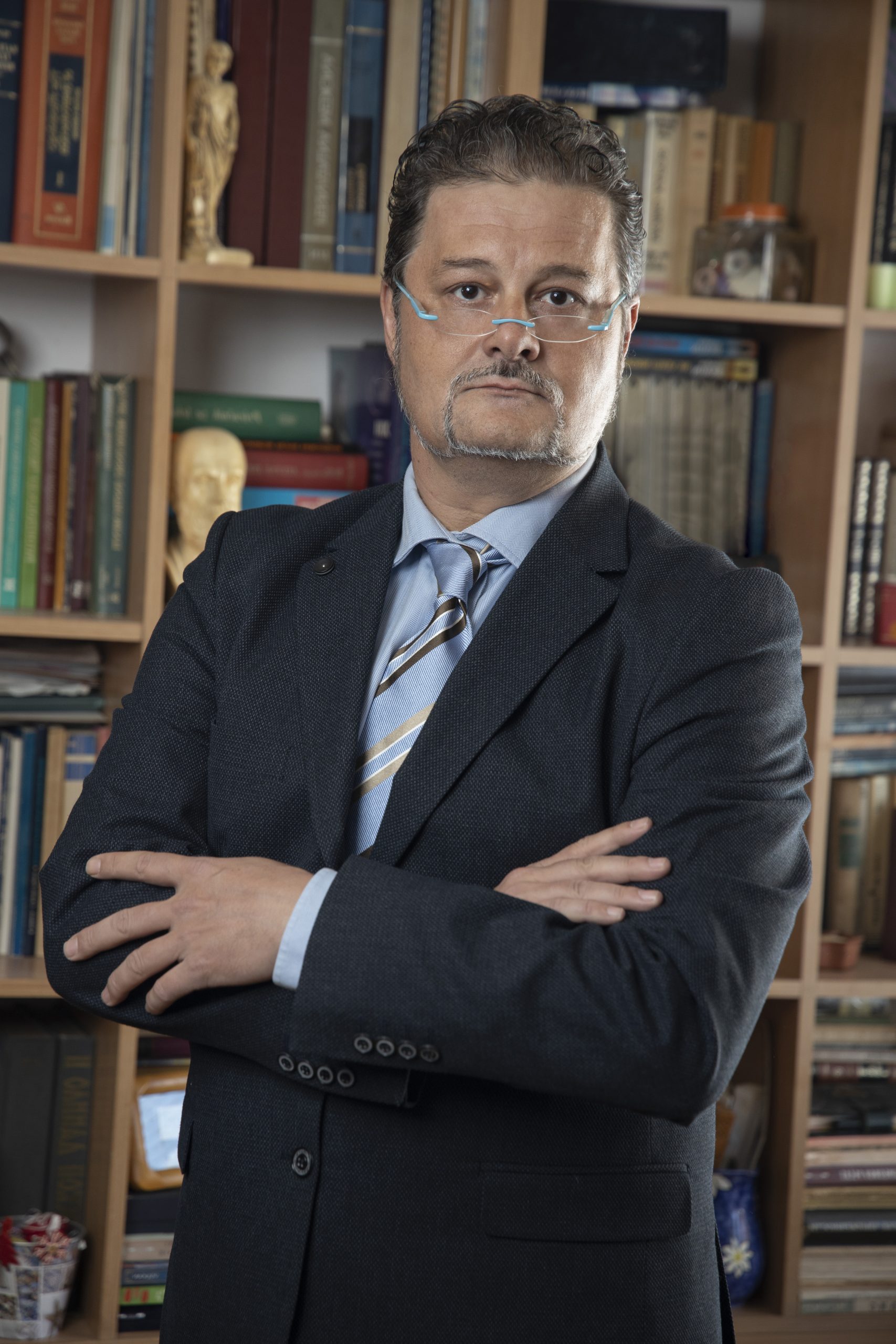 Biografija : GINEKOLOG Dr MILOŠ RADOVIĆ (CV)